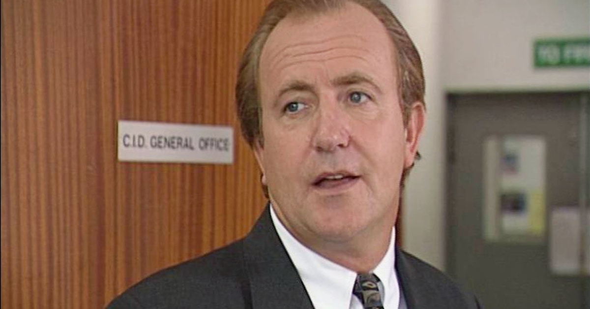 Stream The Bill Series 15 Episode 96 | Watch on U