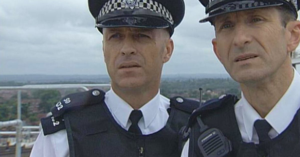 Stream The Bill Series 22 Episode 82 | Watch on U