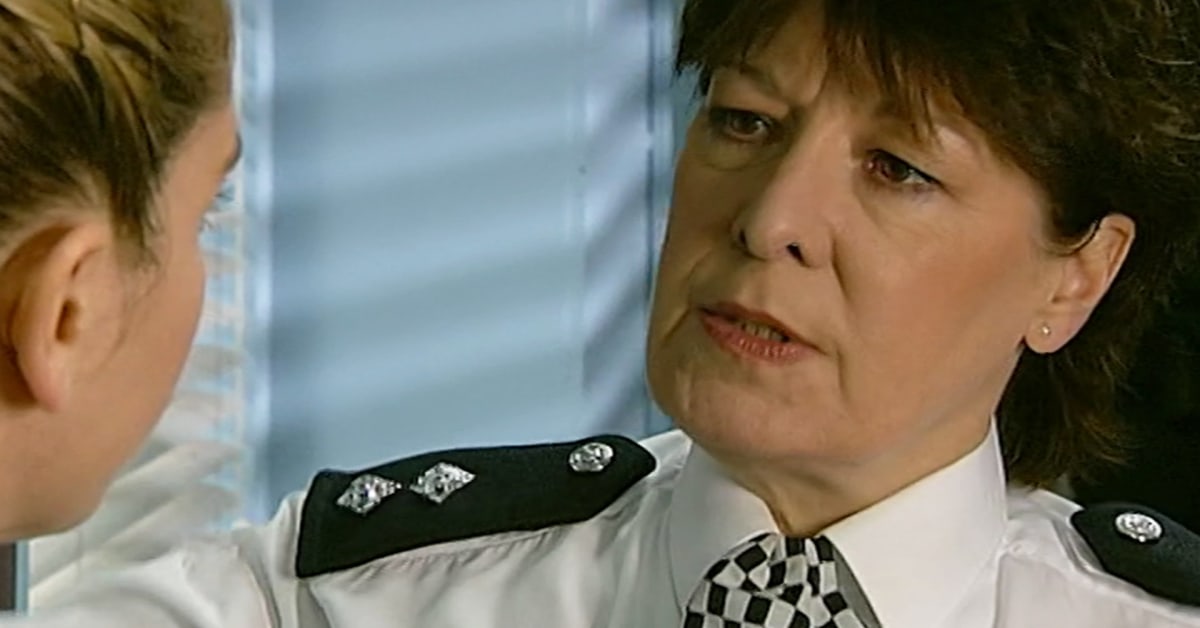 Stream The Bill Series 22 Episode 100 | Watch on U