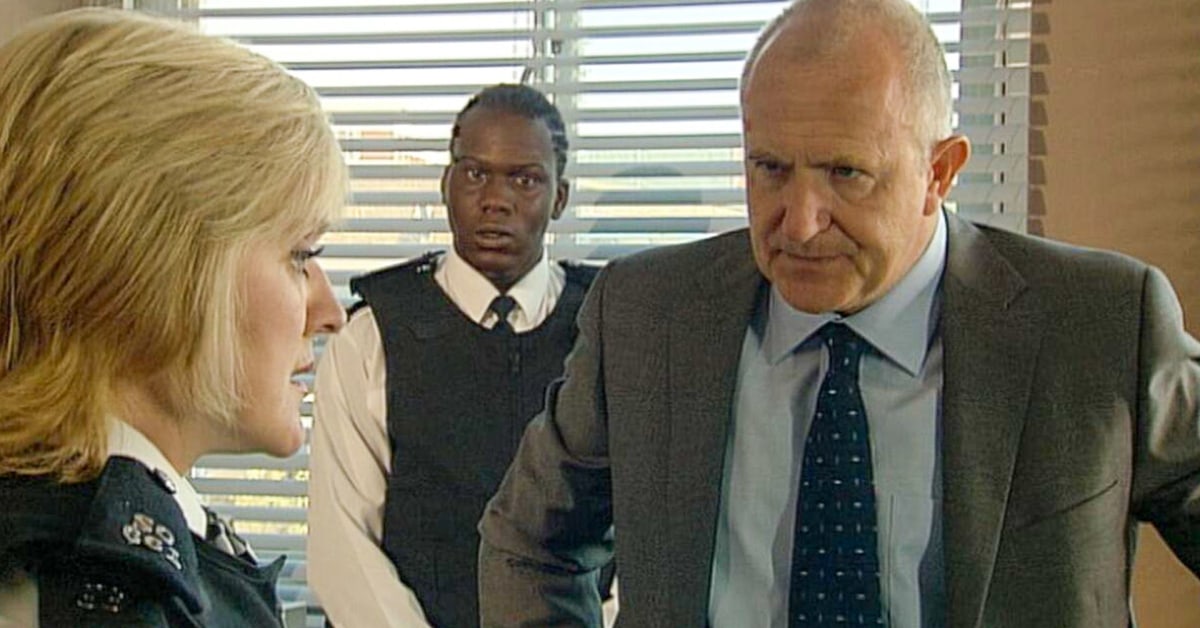 Stream The Bill Series 23 Episode 53 | Watch on U