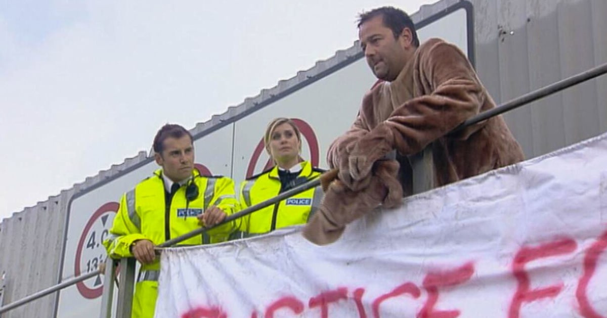 Stream The Bill Series 23 Episode 69 | Watch on U