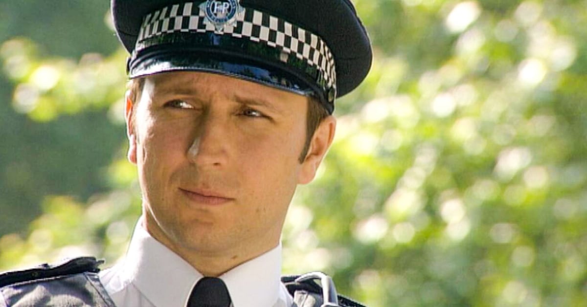 Stream The Bill Series 25 Episode 66 | Watch on U