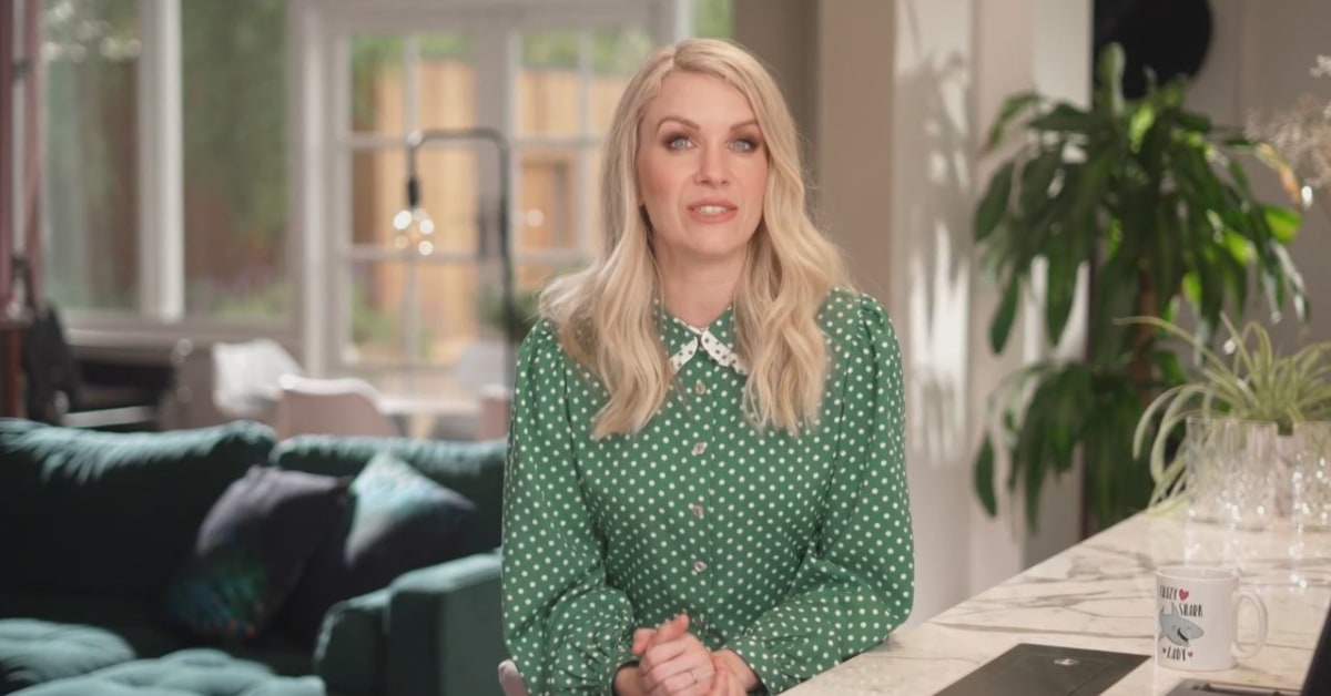 Stream Rachel Parris: DM Me Series 1 Episode 1 | Watch on U