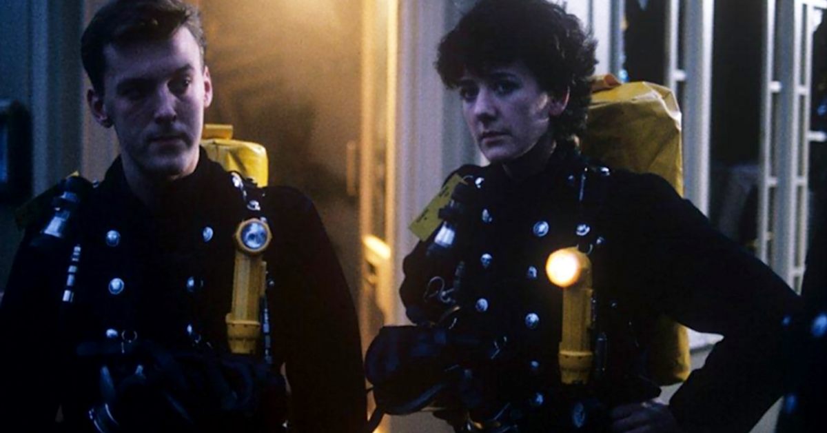 Stream London's Burning Series 2 Episode 4 | Watch on U